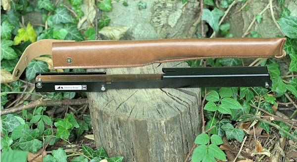 Folding hand saw in case designed for gardening – Hugginsattic