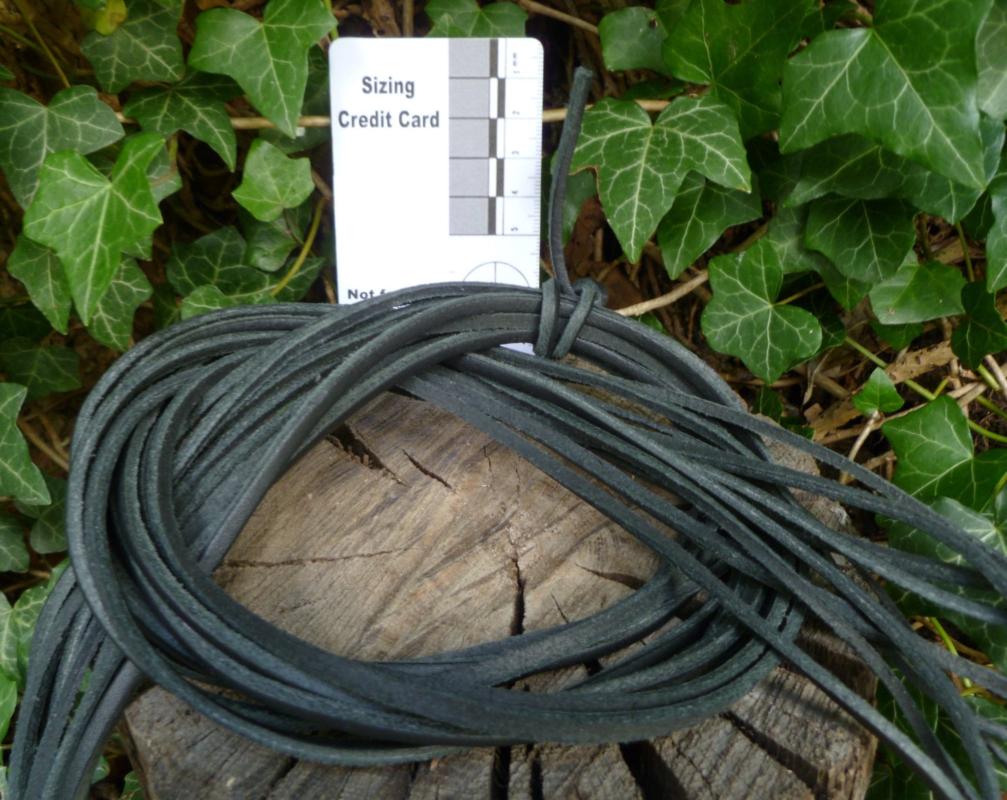 Long Black Leather Thonging (Minimum 1m long) – Hugginsattic