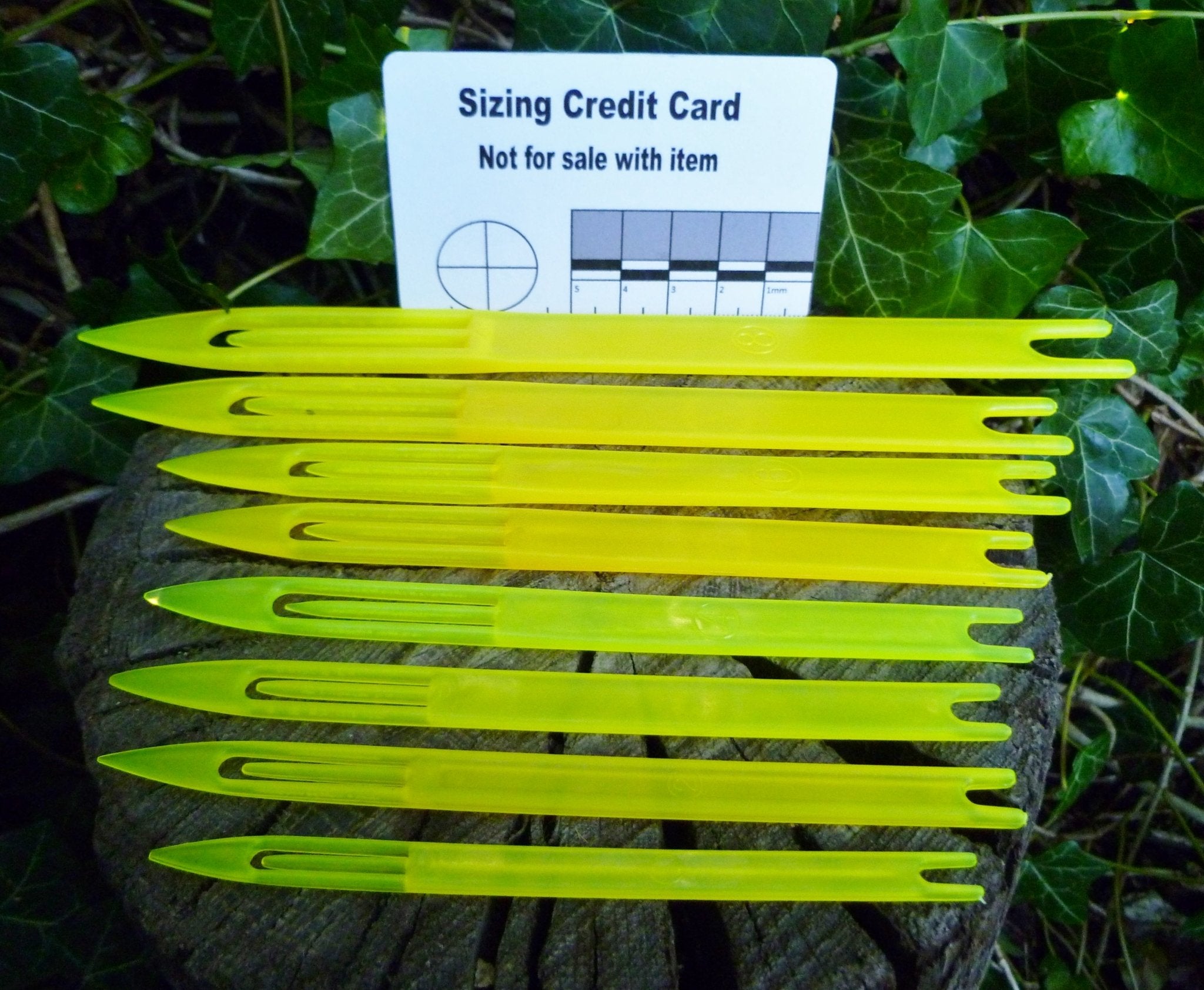 Set of 8 different sized Net Needles. size 1-8 – Hugginsattic