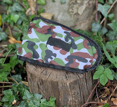 Small folding spade with pick and belt pouch – Hugginsattic